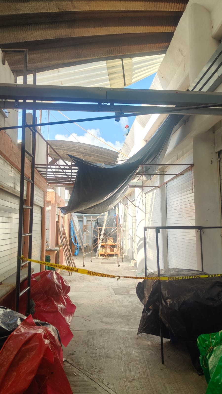 Reanudan techado del mercado de Ometepec - El Faro de la Costa Chica